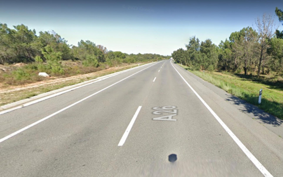 A26: perfil de autoestrada entre Relvas Verdes e Roncão, Santiago do ...